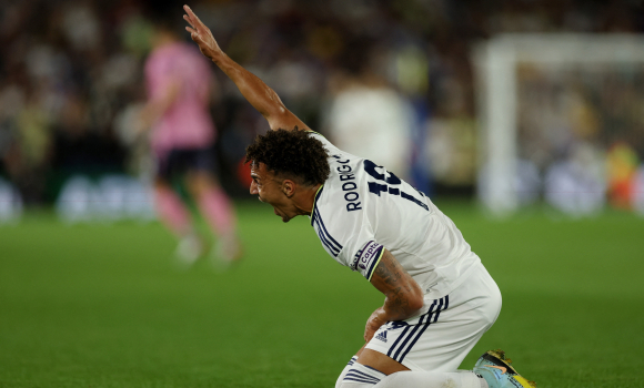Rodrigo injury could lead to last minute striker signing - Leeds United ...