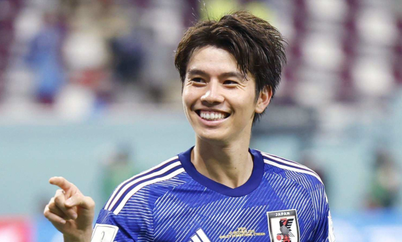 Leeds get one deal over the line as Tanaka arrives at Elland Road ...